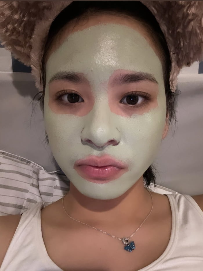 Maskeran dulu sebelum tidur - 9GAG