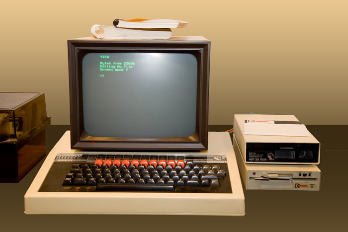 Everyone talks about early consoles and computers, no one ever mentions ...