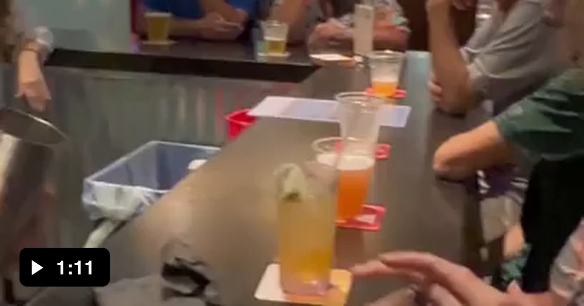 Crazy fast cup trickery - 9GAG