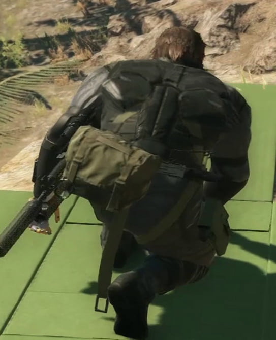 The back of Snake's Sneaking Suit in MGSV - 9GAG
