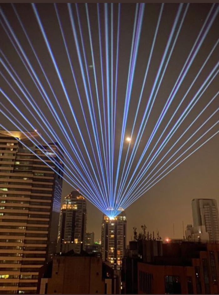DJ Alok balcony performance during quarantine - 9GAG