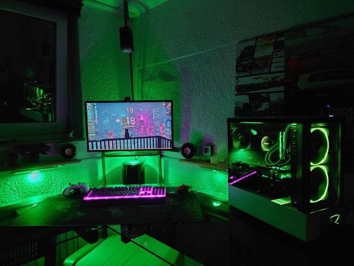 First Build finished - 9GAG