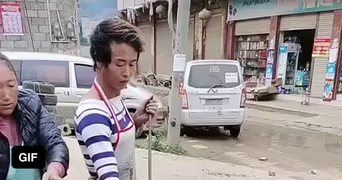 Lovely way of recycling cans. - 9GAG