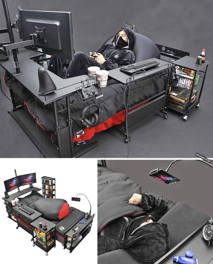 Worlds strangest gaming setup - 9GAG