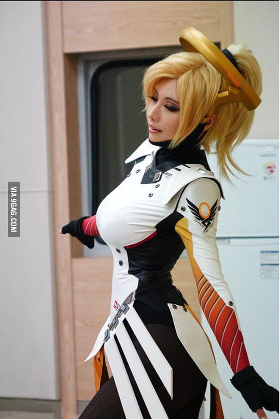 Mercy - Overwatch CN Tasha Cosplay - 9GAG