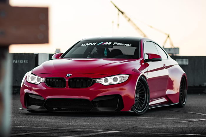 Red M4 - 9GAG