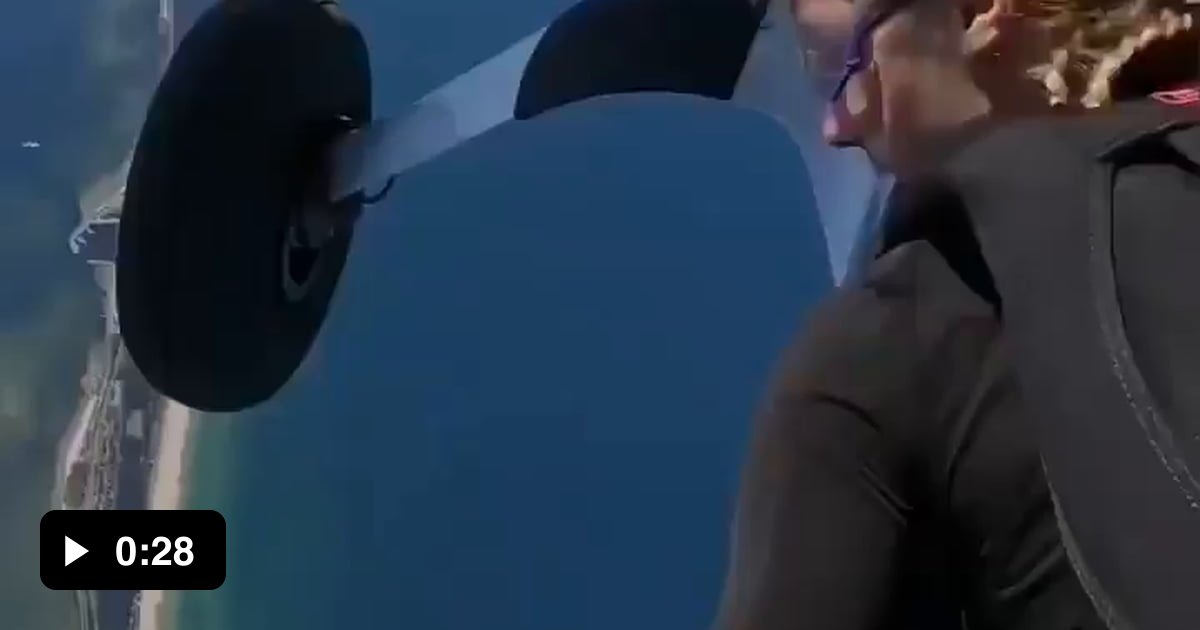 Epic dance moves while skydiving - 9GAG