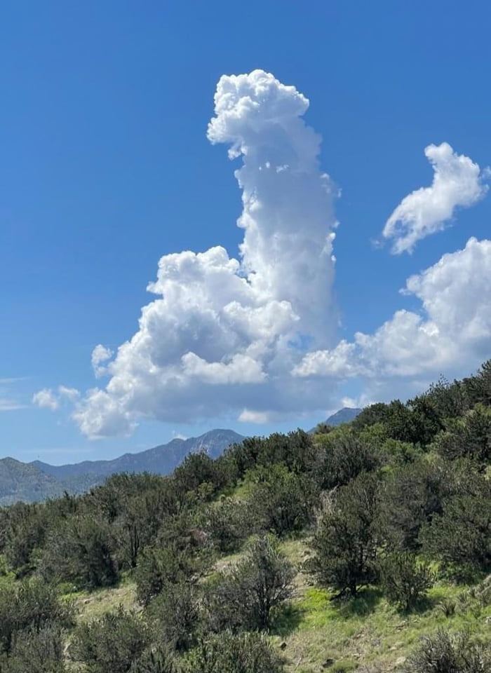 Absolute unit of a cumulonimbus - 9GAG