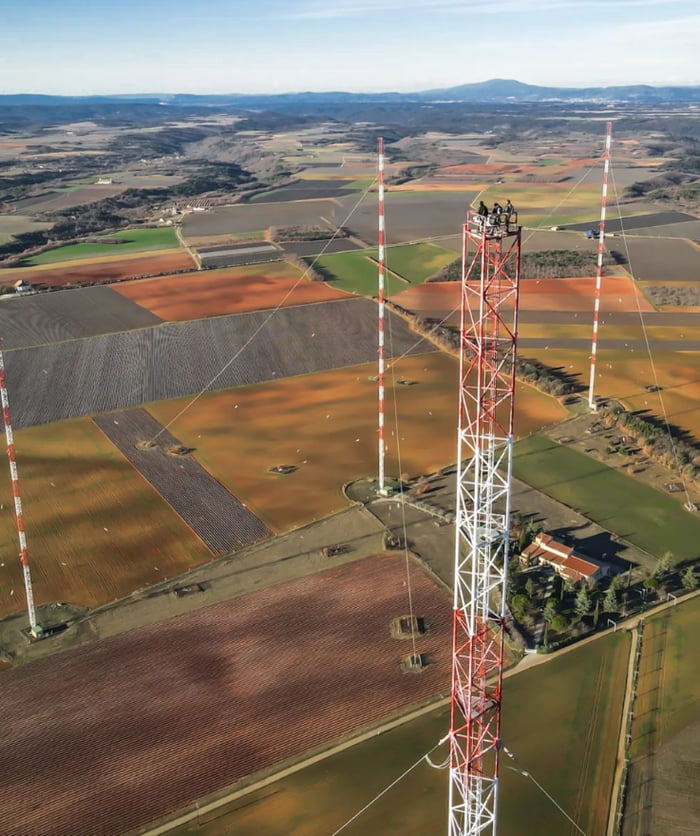 Lattice Climbing and Views, 330 meters tall roumoules transmitter, inactiv. - 9GAG