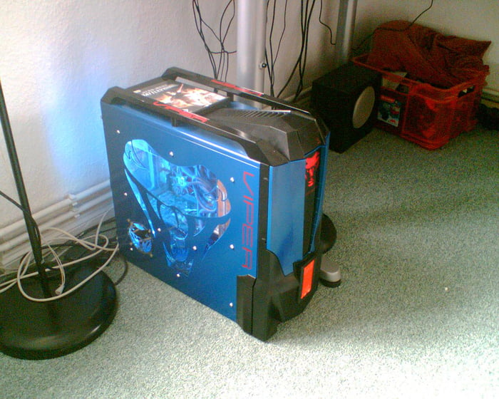 Early 2000 were a wild era for PC case designs - 9GAG