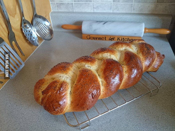 Challah. It's beautiful - 9GAG