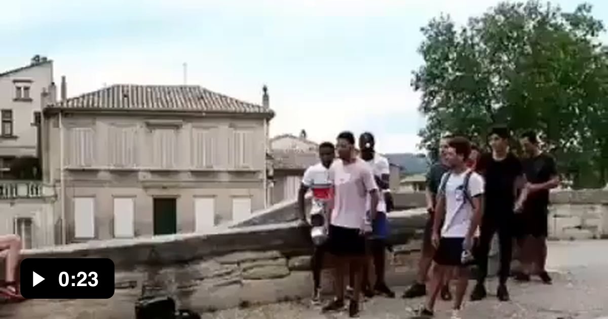 The human fidget spinner - 9GAG