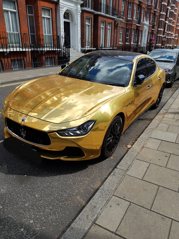 This gold painted Maserati - 9GAG