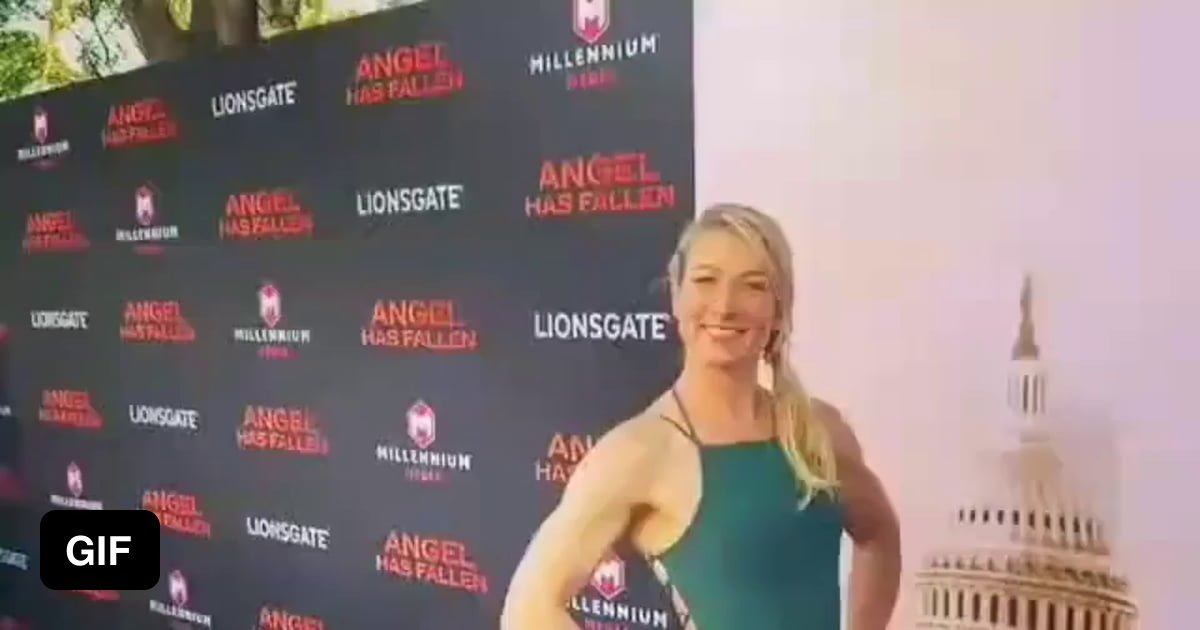 Strike a pose - 9GAG