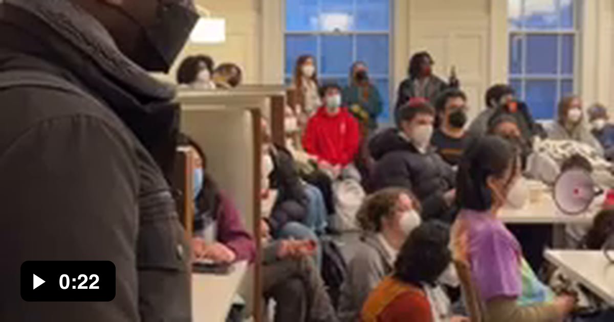 Brown University Jewish students stand with Gaza - 9GAG