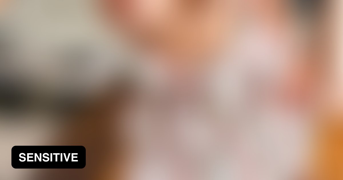 Picture them pressing softly against your chest 😜💋 - 9GAG