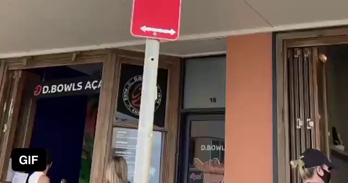 This seems to be a nice sign to stop on. - 9GAG