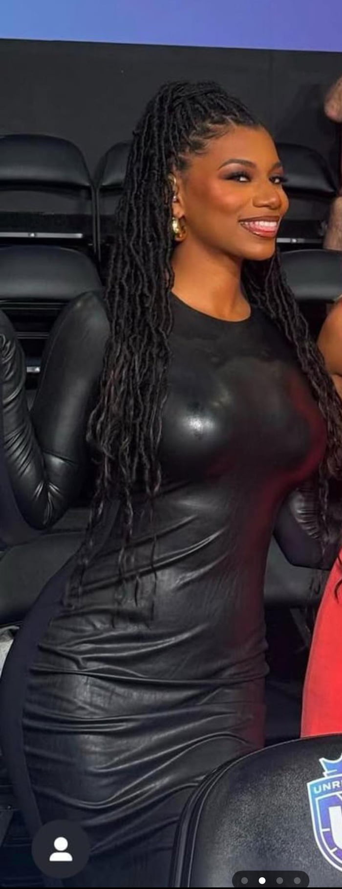 Busty 9gag 9810