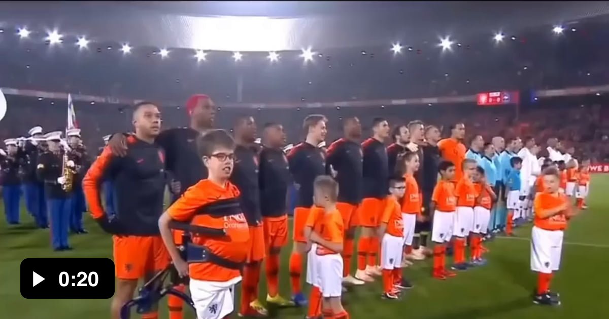 Giving out tickets with Frankie Dejong and Frankie Deown - 9GAG