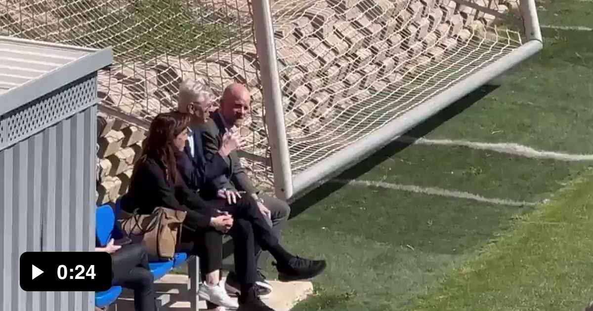 Arsene Wenger visited Atlético Madrid's training session today - 9GAG
