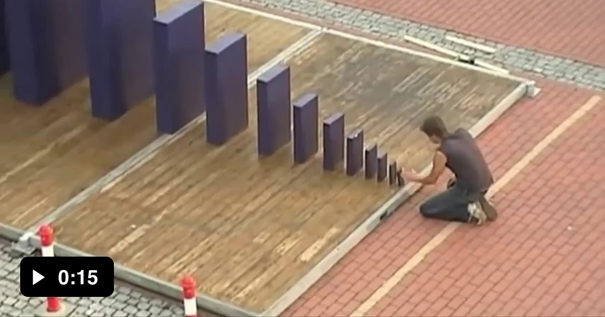 Giant domino effect - 9GAG