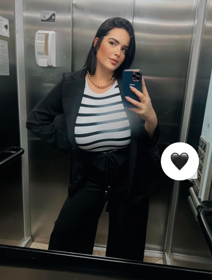 In the elevator - 9GAG