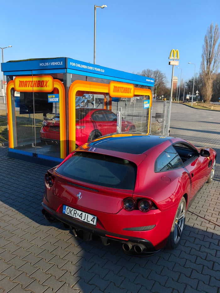 Red is fater, or maybe red is for firetrucks… - 9GAG