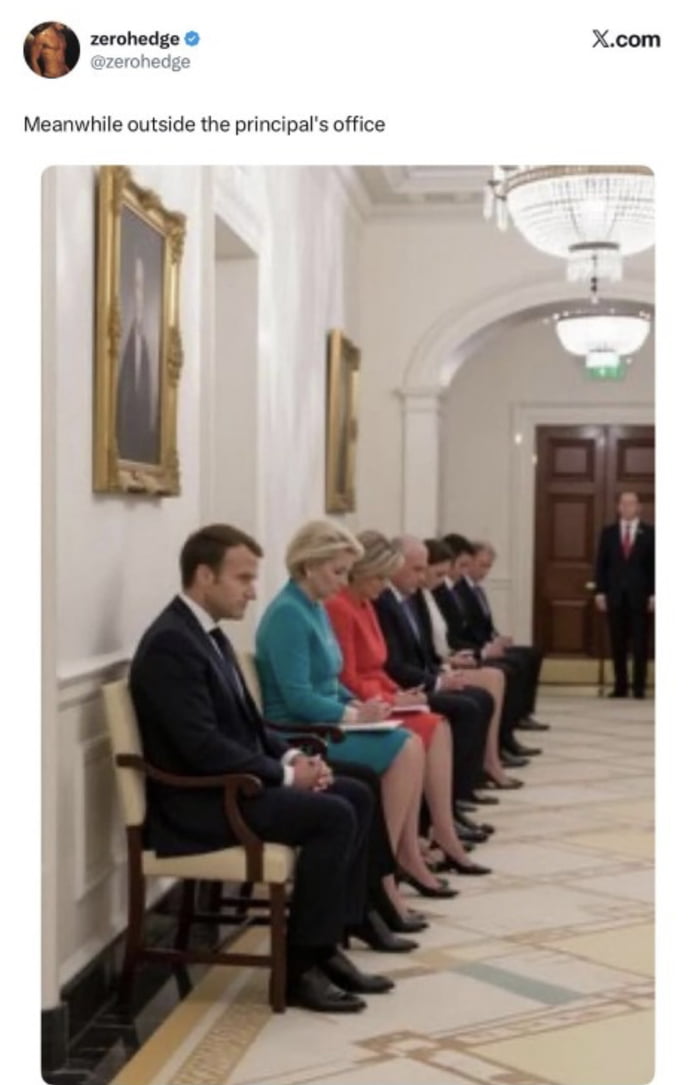 Sitting in time out - 9GAG