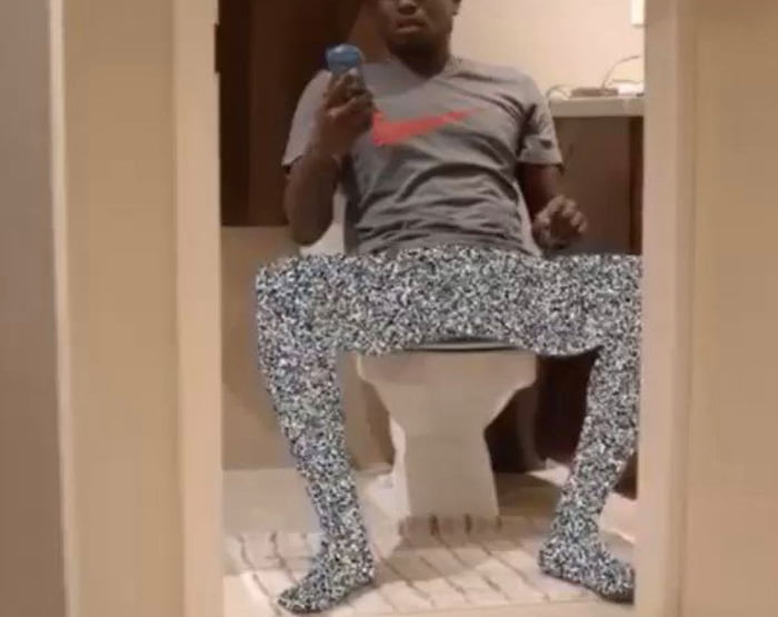 Scrolling 9gag while pooping be like - 9GAG