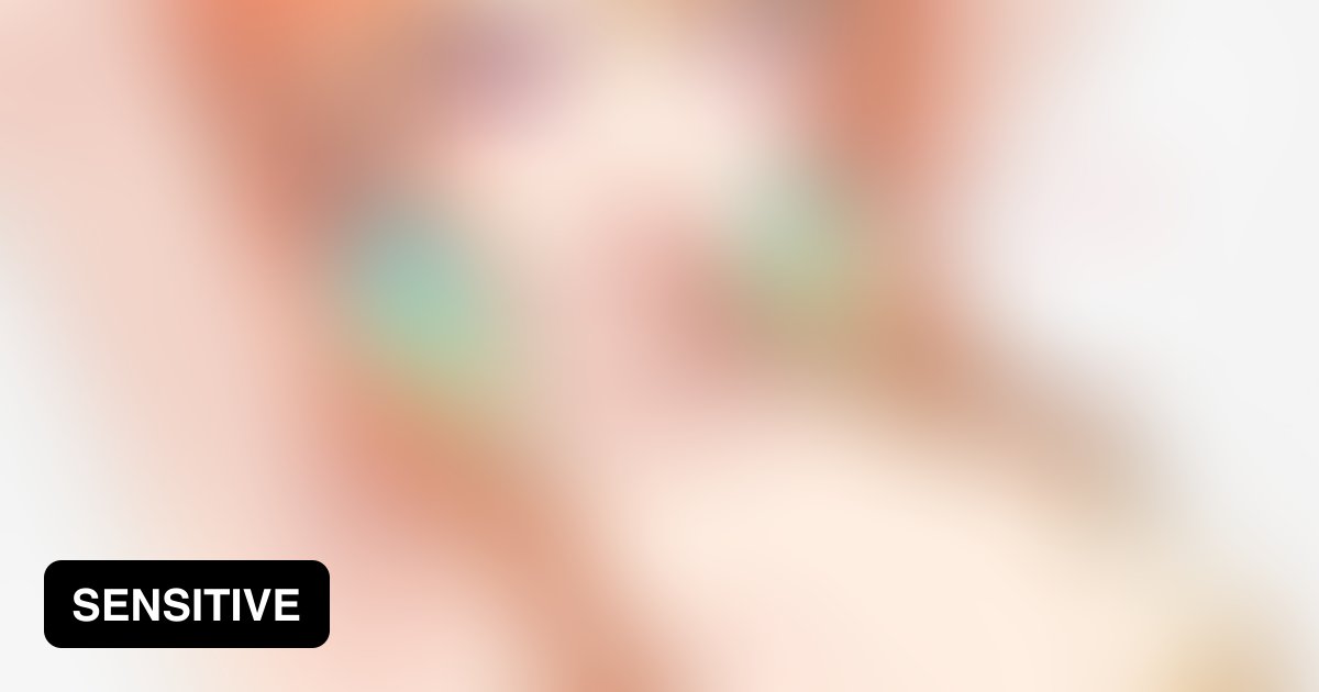 Golden Bikini Kiara (by bluefield) - 9GAG