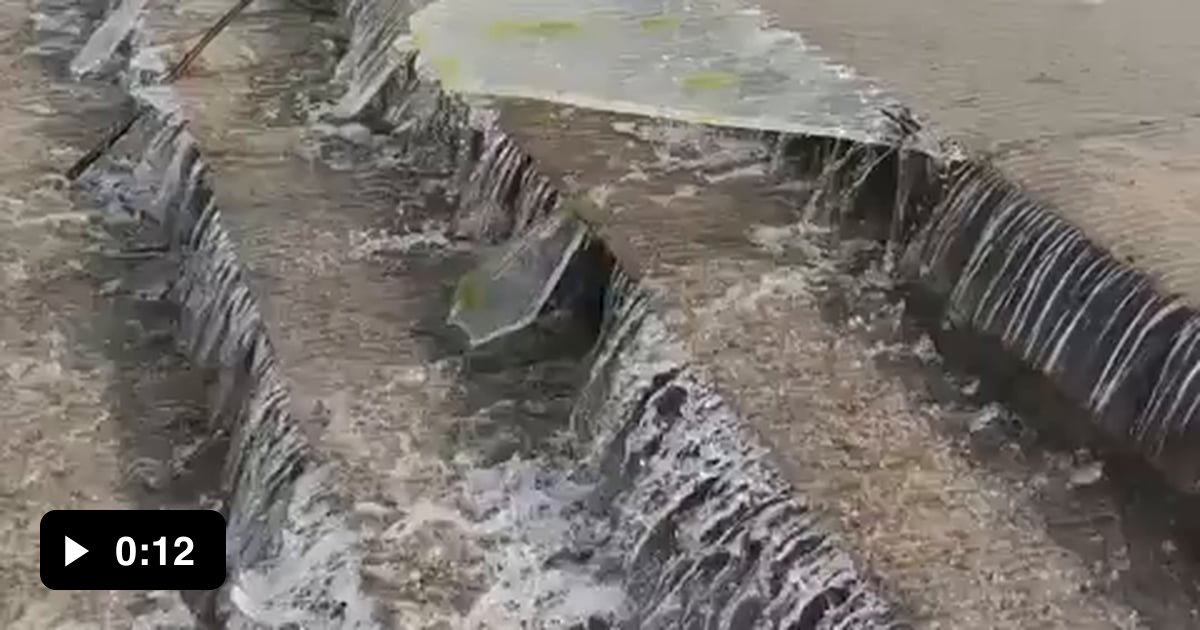 These ice sheets breaking - 9GAG