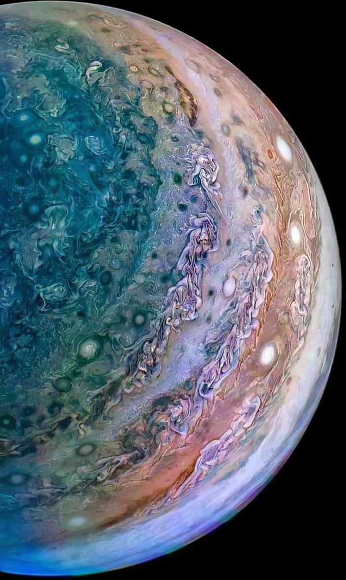 Clearest image of Jupiter ever taken - 9GAG