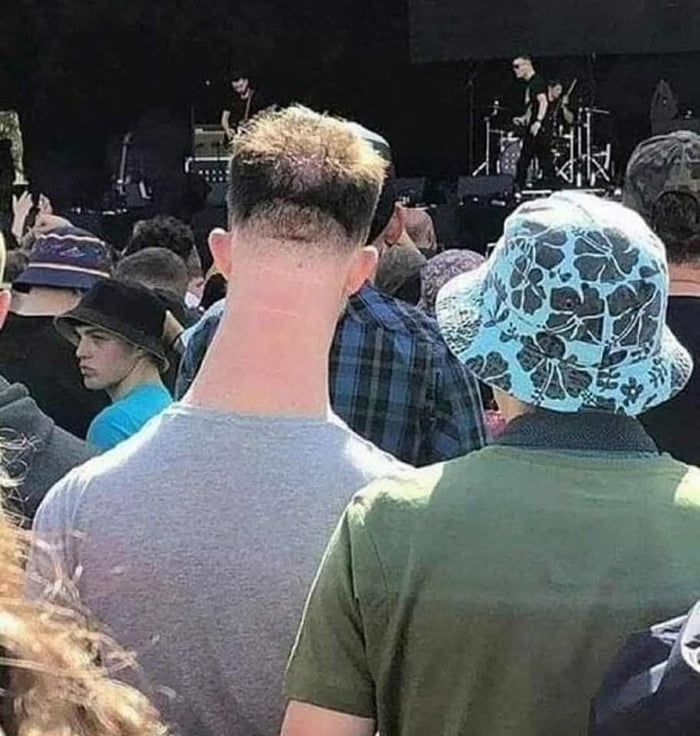 Adjustable neck - 9GAG