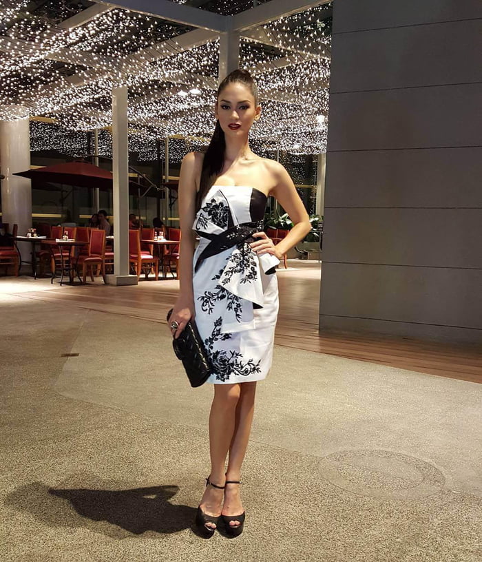 Pia Wurtzbach pretty with a ponytail - 9GAG