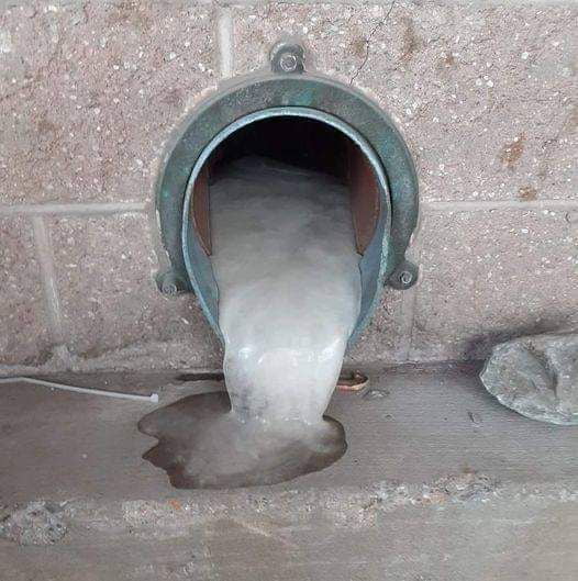 te ibas así y ahora ni saludas ... - 9GAG