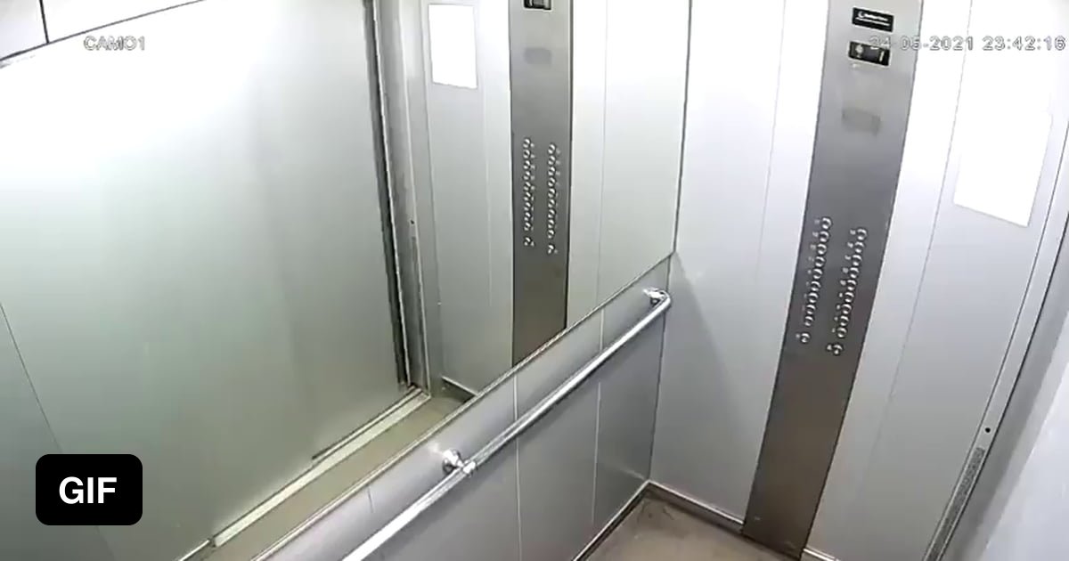 Don’t touch strange things in Russian elevator - 9GAG