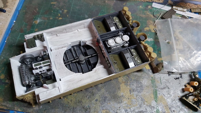 Actual stand from my Tiger I (initial production with the Feifel ...