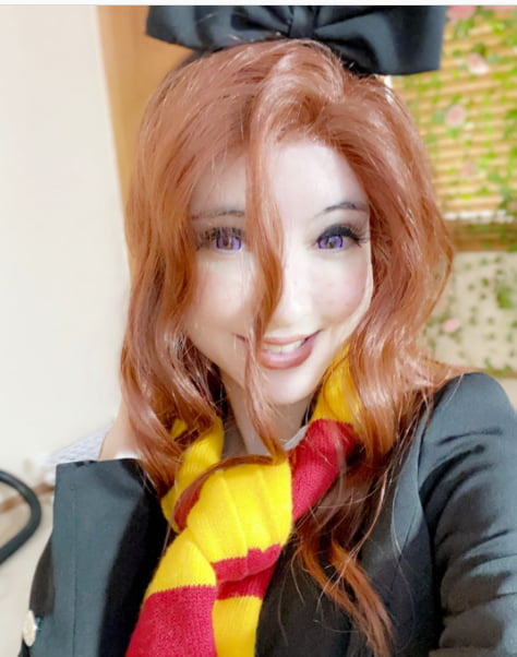 Faellu as Ginny Weasley - 9GAG