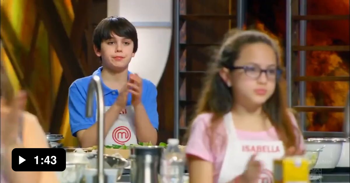 Girl cooking show contestant serves Gordon Ramsey raw chicken - 9GAG