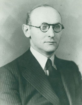 Picture of the young Isaac Bashevis Singer . Only writer who won the ...