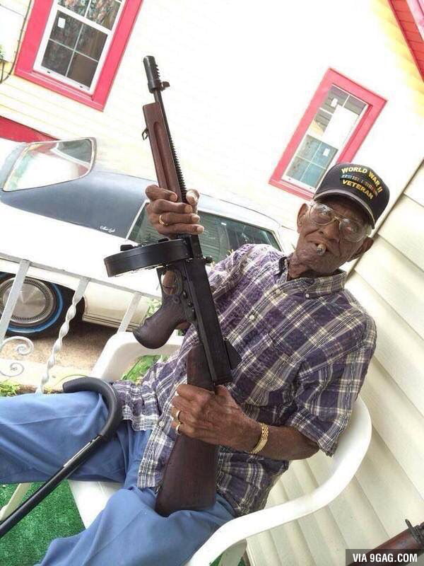 The oldest surviving World War 2 Veteran Richard Overton (110 years old ...