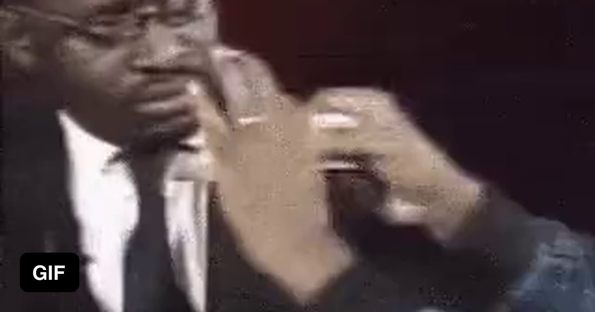 Share yor best Y R U GEH gifs. I need to update my collection - 9GAG