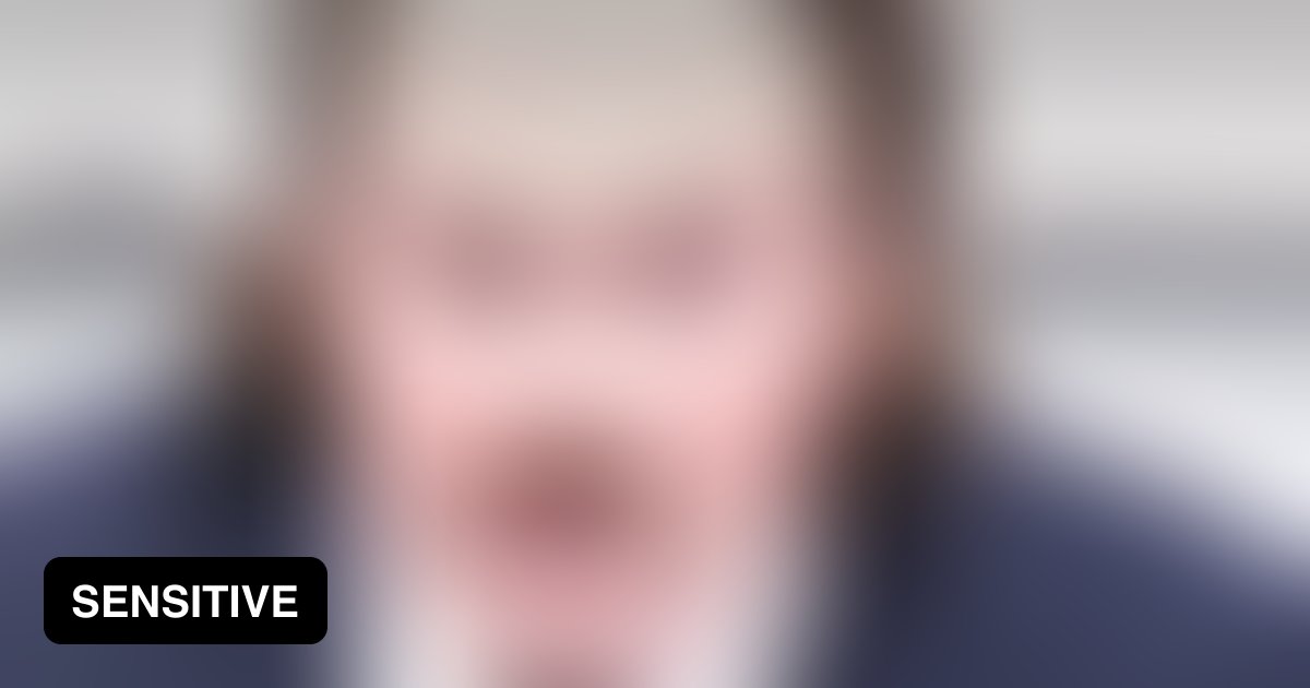 How good is YOUR poker face? - 9GAG