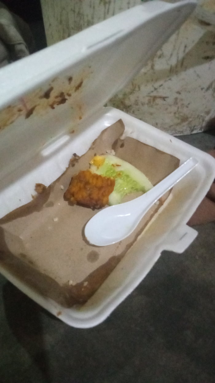 Pengen curhat bang.... Curhatnya di kolom koment ya - 9GAG