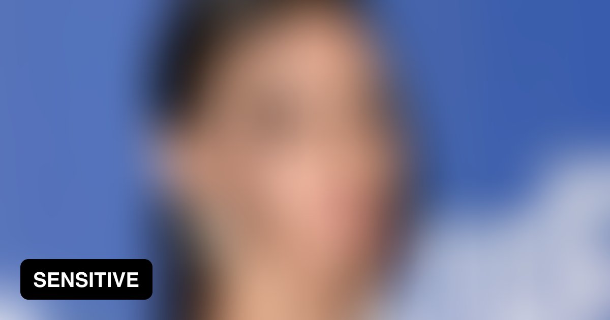 Dafne Keen boob window - 9GAG