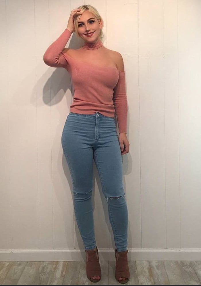 Erin Anderson - 9GAG