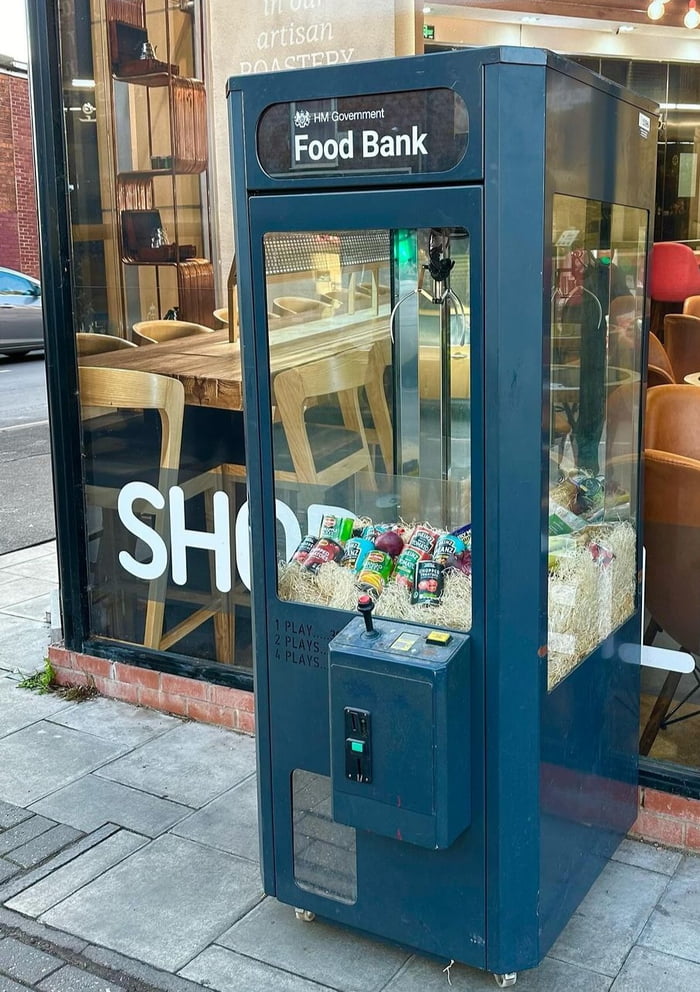 Another year another merry crisis. - 9GAG