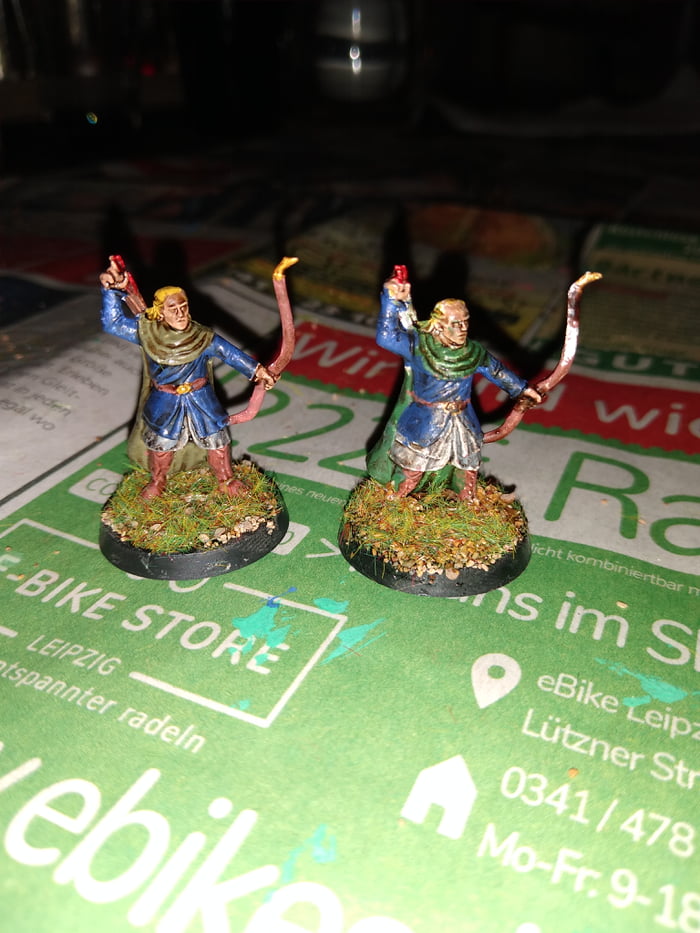 First miniature painted by my 6 yo Daughter - couldnt be more proud of her :-) (left - mine ...