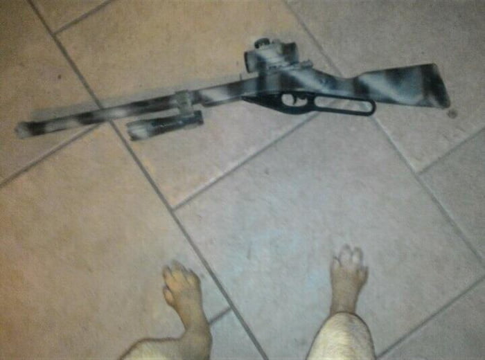 Just got the new camo sprayed on to the gun. - 9GAG