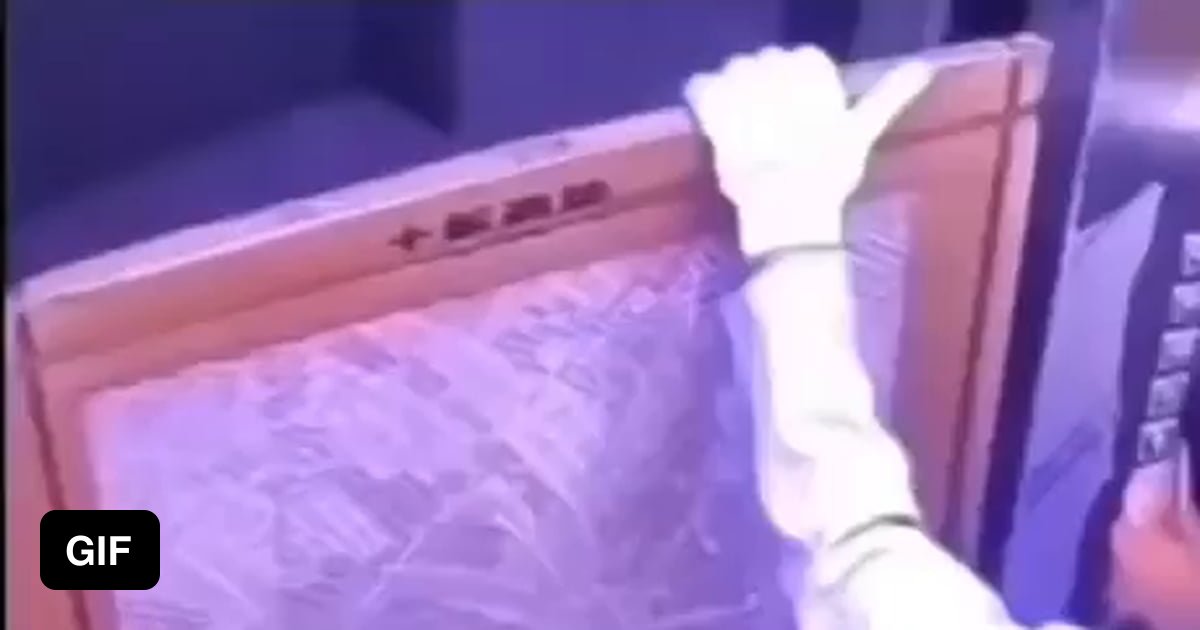 Lemme just help you wit th... - 9GAG